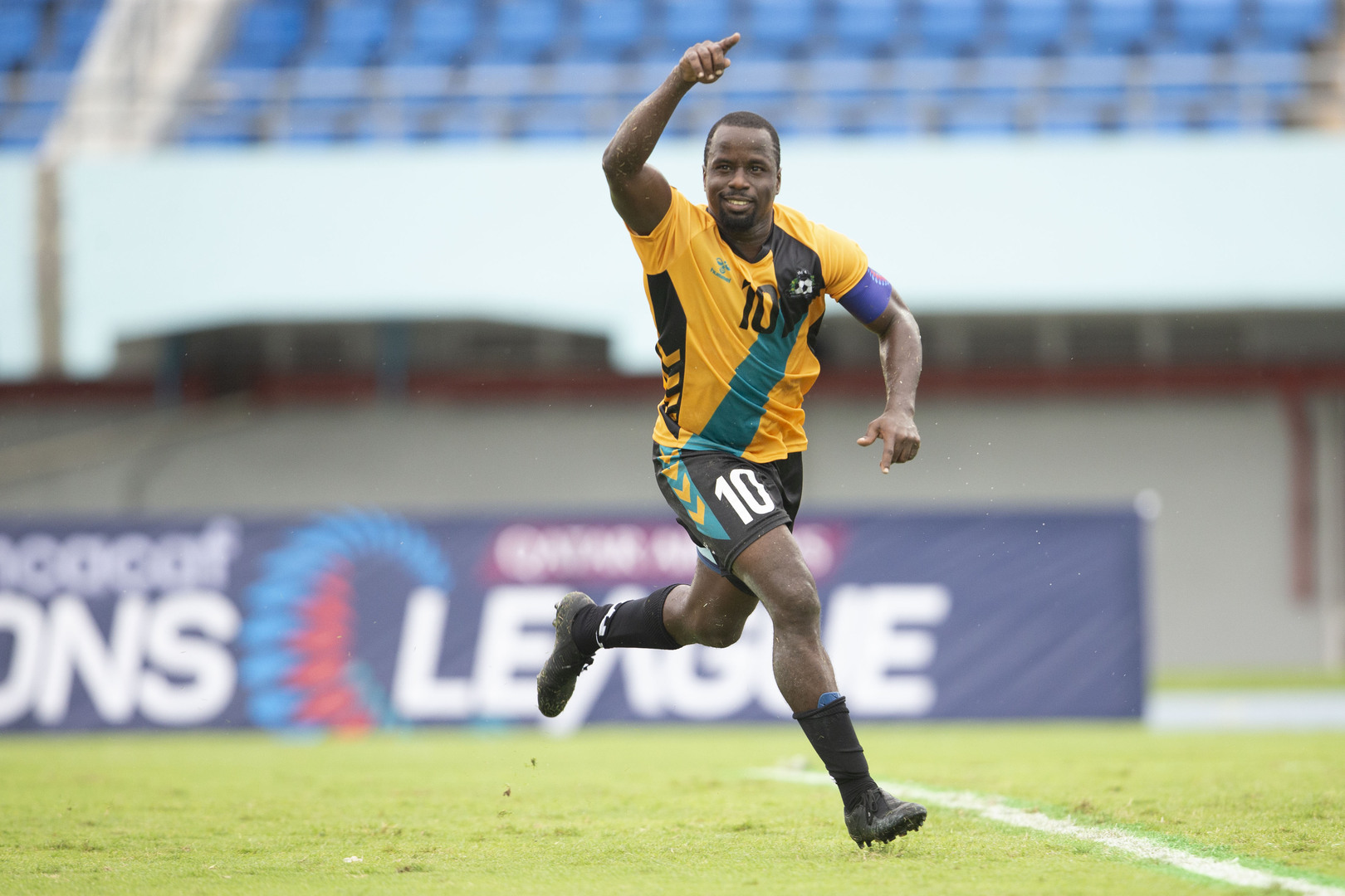 St. Fleur adds to legendary status as Bahamas claim victory