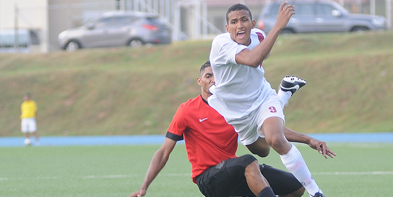 Tauro announces Renteria signing