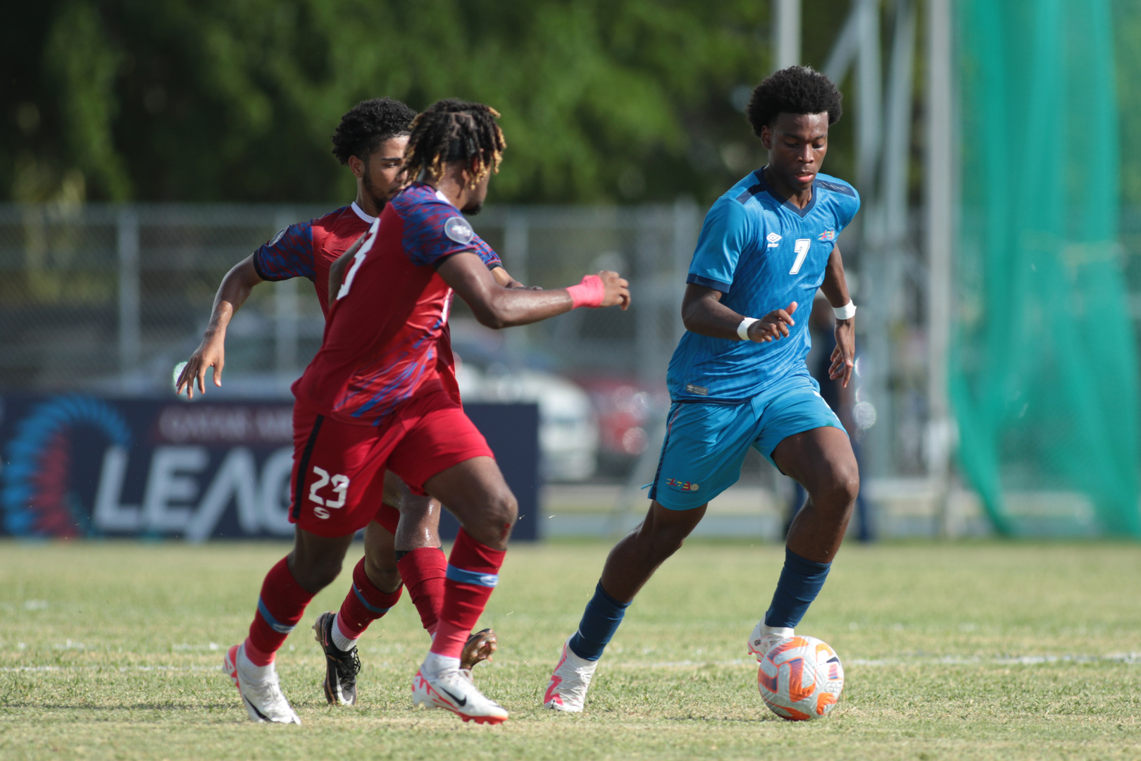 Late victories lift Aruba, Saint Martin to top of groups
