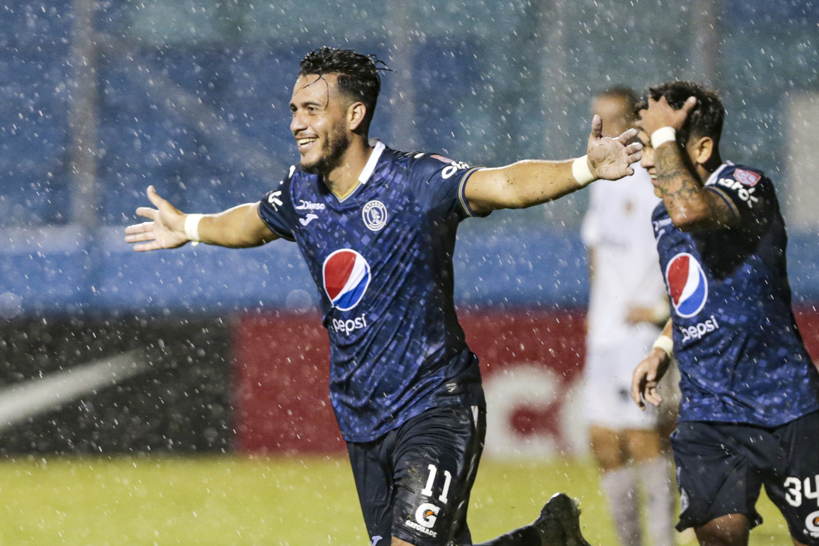 Tejeda, Hernandez goals help Motagua march forward