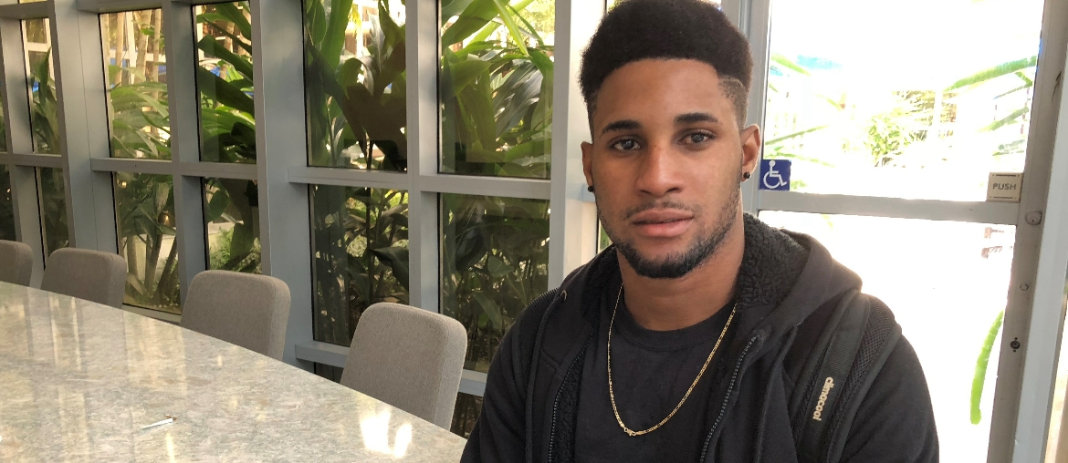 Kyle Edwards de San Vicente anota goles, afina su futuro