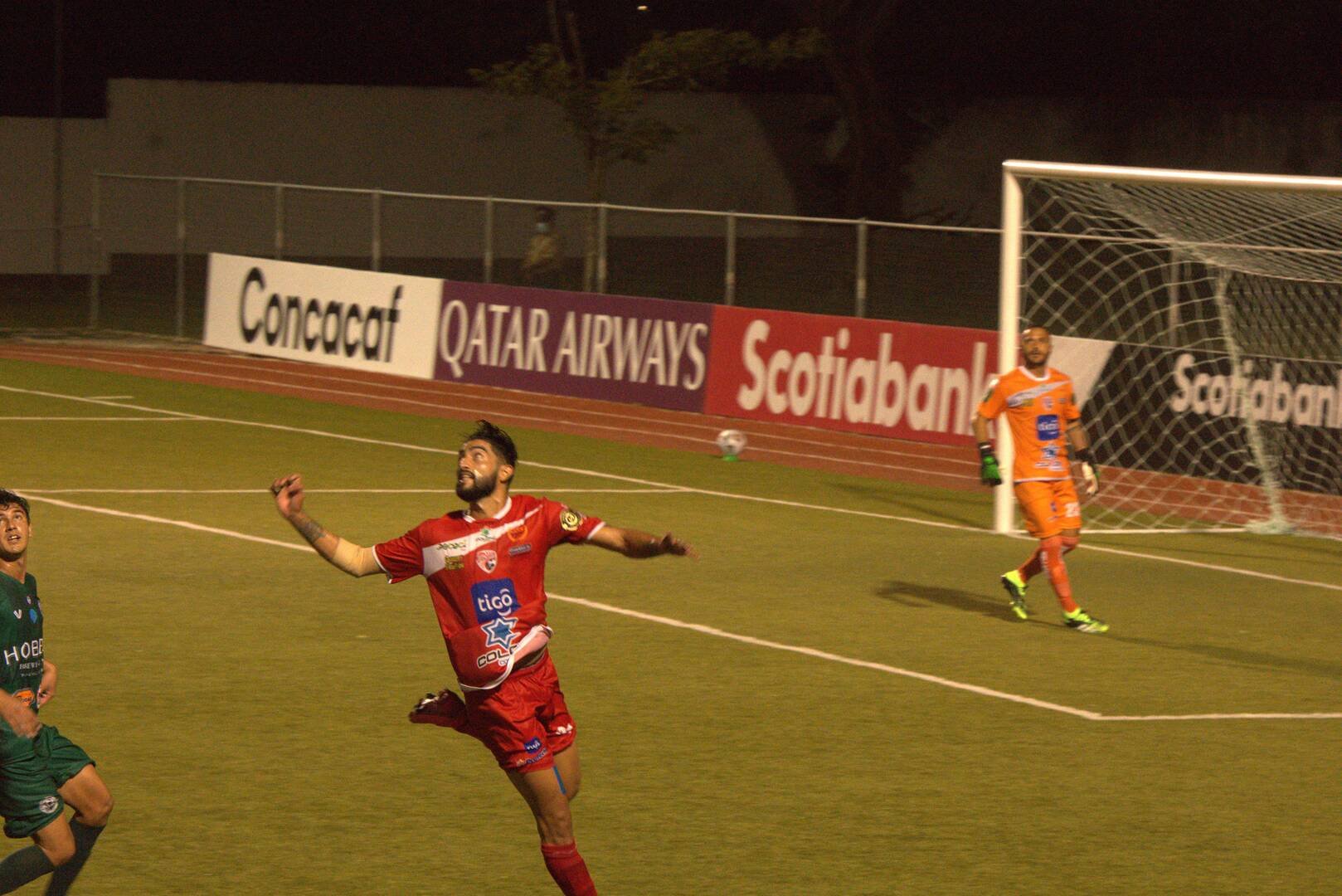 Mora’s late strike pushes Santos past Verdes